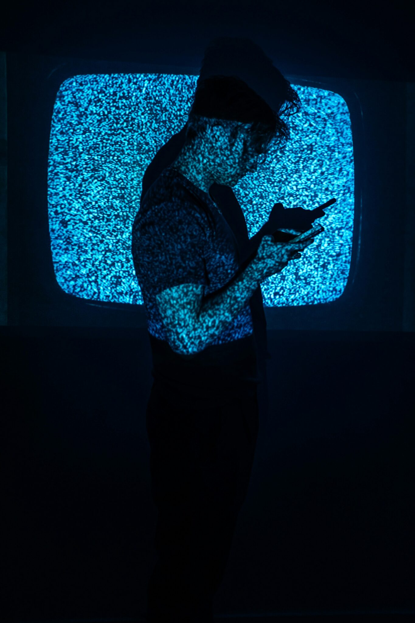 Doom Scrolling and Mental Health: How to Break the Cycle